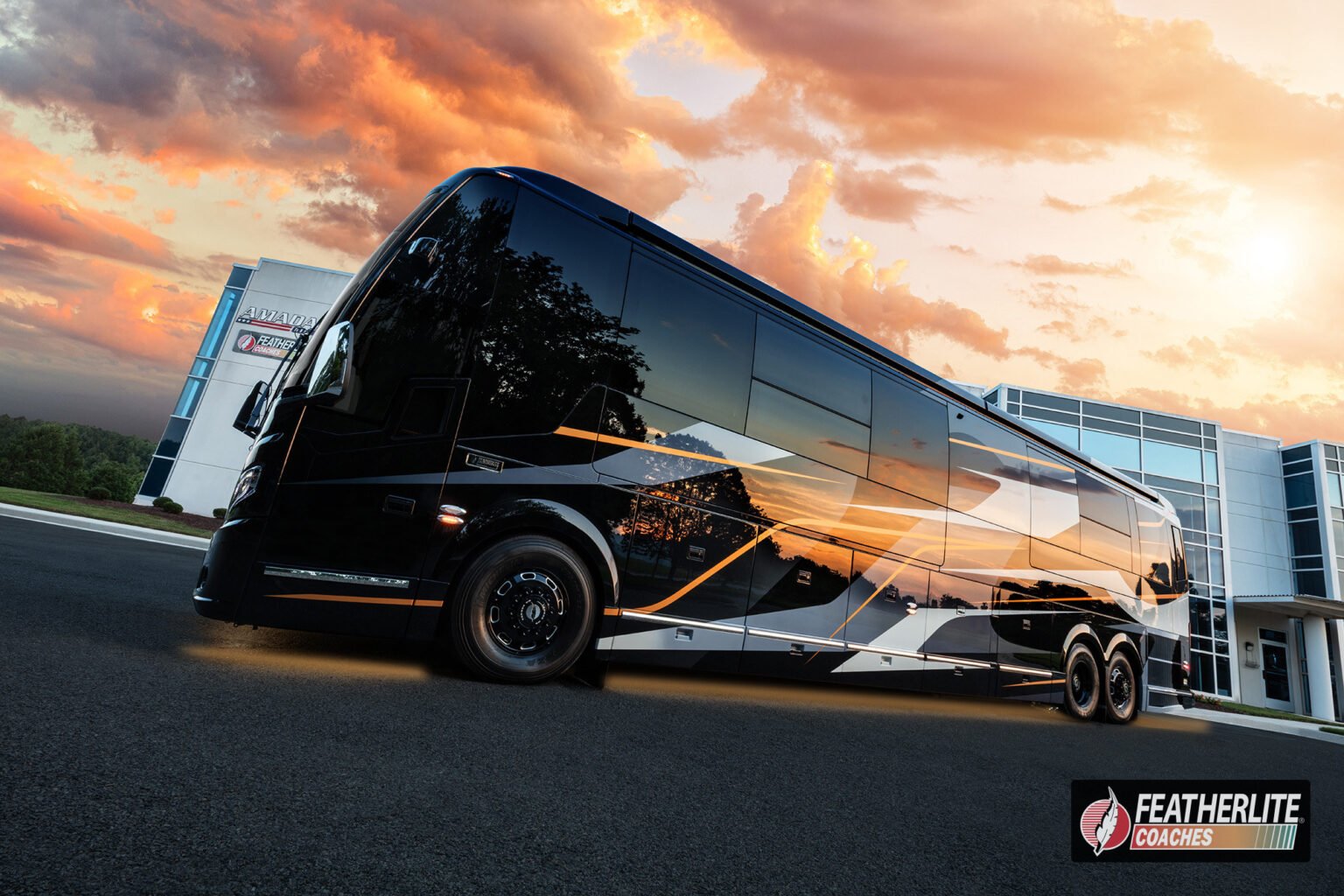 Inside the $3.24M Featherlite Durango | Prevost Luxury Coach Tour ...